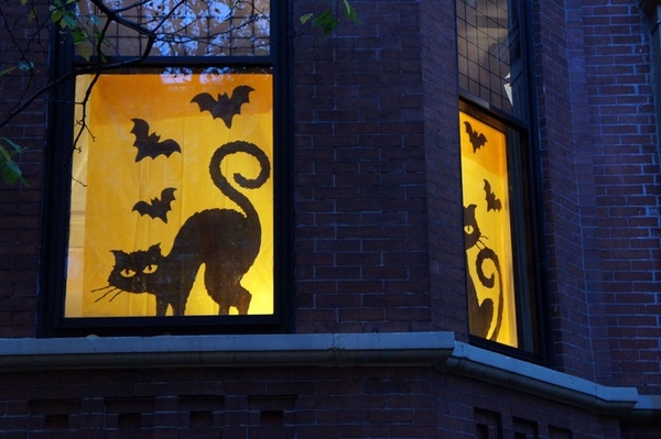 5 Easy DIY Halloween Window Decorations - Renewal by Andersen of Alaska
